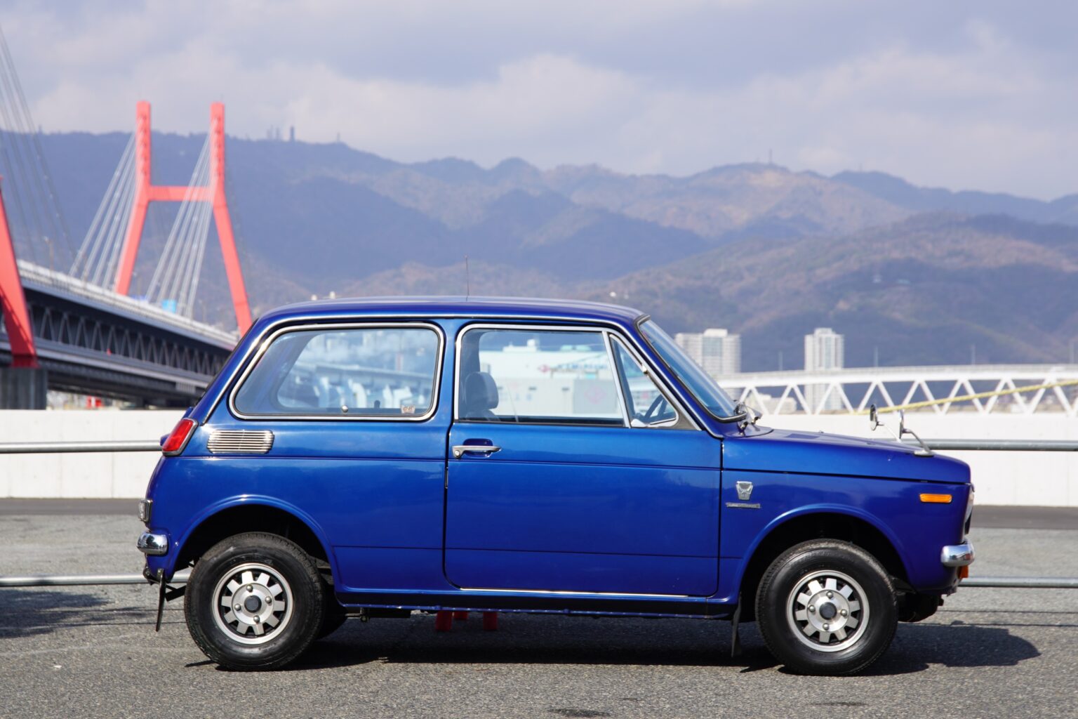 ホンダ N360 NⅢ スーパーデラックス 希少車 ラジオ感度良好 アルミホイール（ノベンバーブルーメタリック） | 外車・輸入車の買取、販売 ...